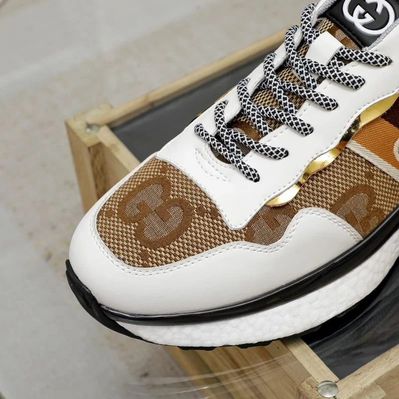 Top mirror Gucci Low Shoes
