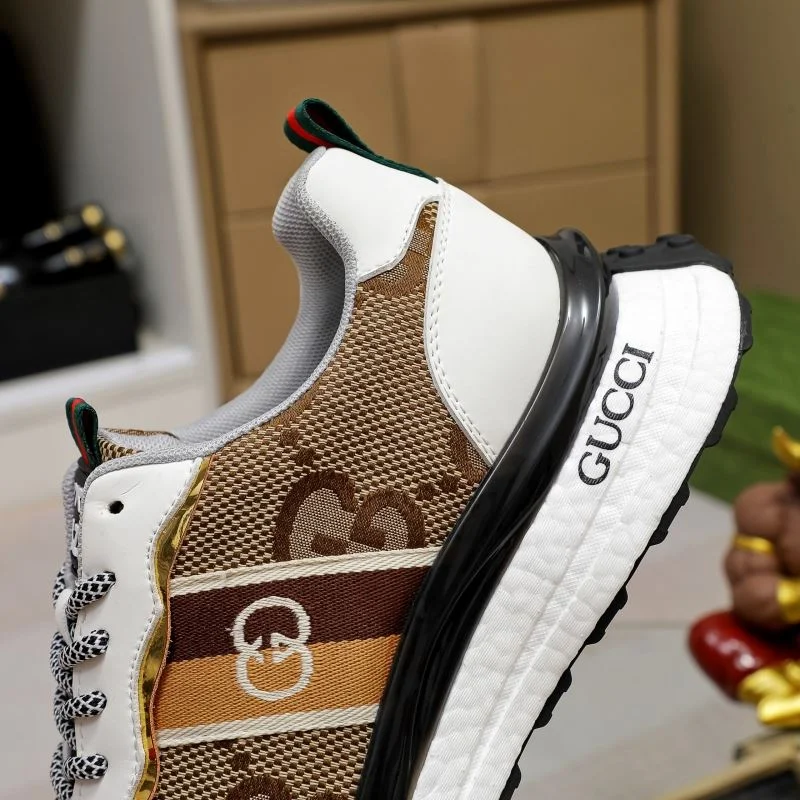 Top mirror Gucci Low Shoes