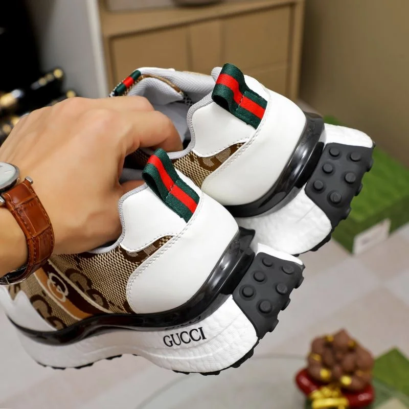 Top mirror Gucci Low Shoes