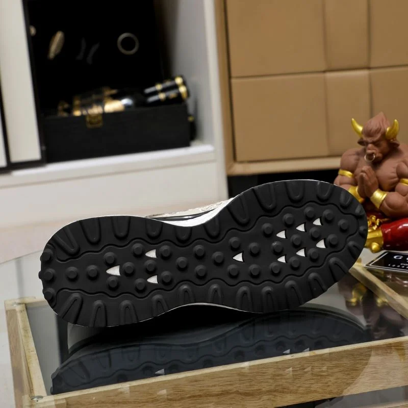 Reasonably priced Gucci Low Shoes
