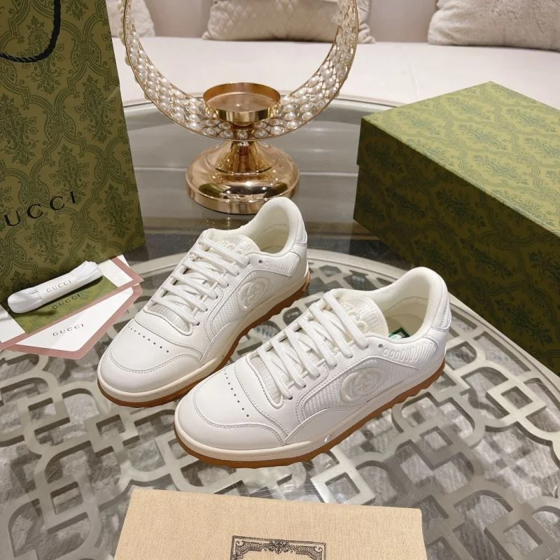 Value-priced Gucci Low Shoes