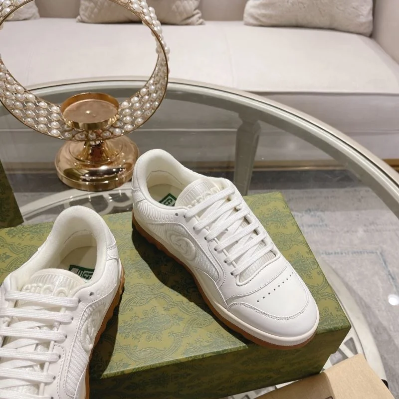 Value-priced Gucci Low Shoes