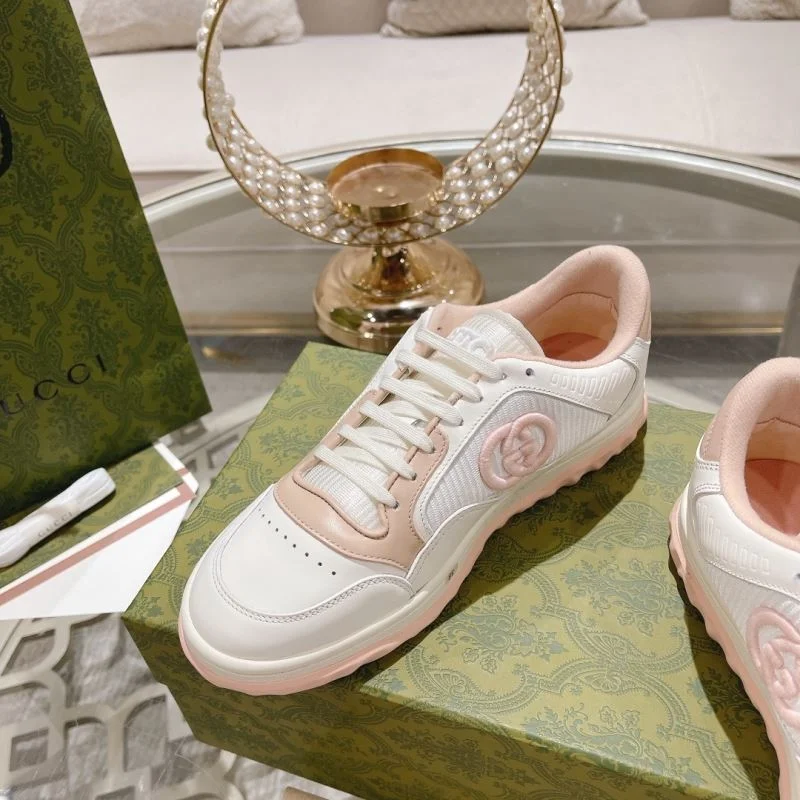 Accurate model Gucci Low Shoes