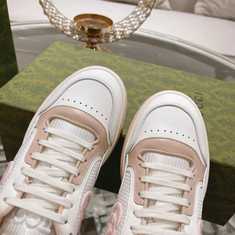Accurate model Gucci Low Shoes