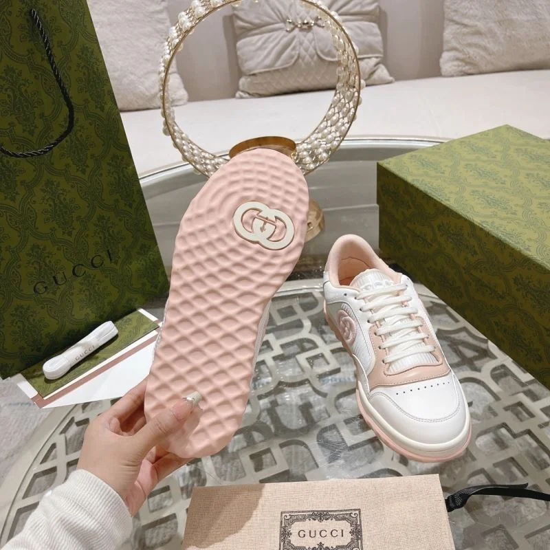Accurate model Gucci Low Shoes