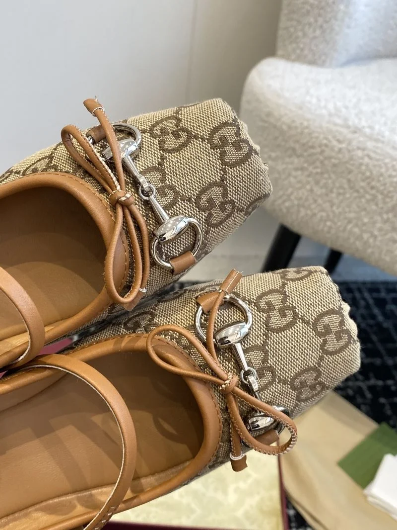 Top match Gucci Low Shoes