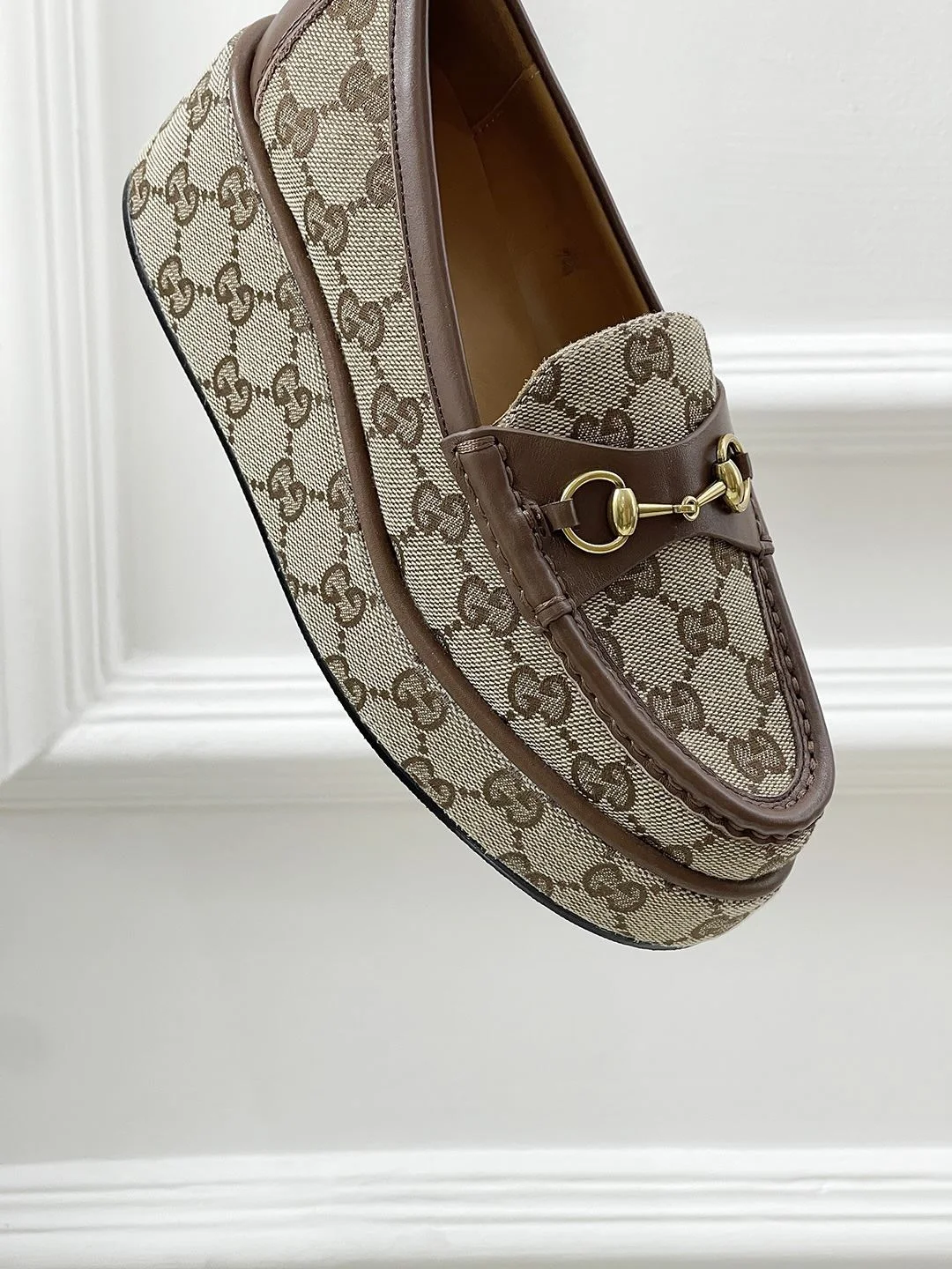 Top mirror Gucci Low Shoes