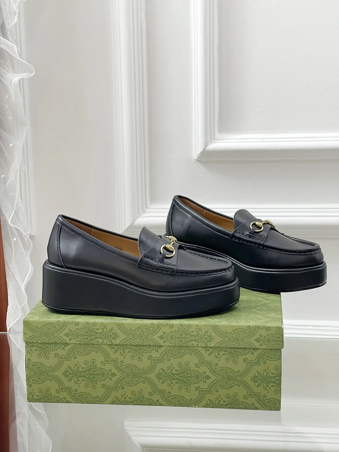 Economical Gucci Low Shoes