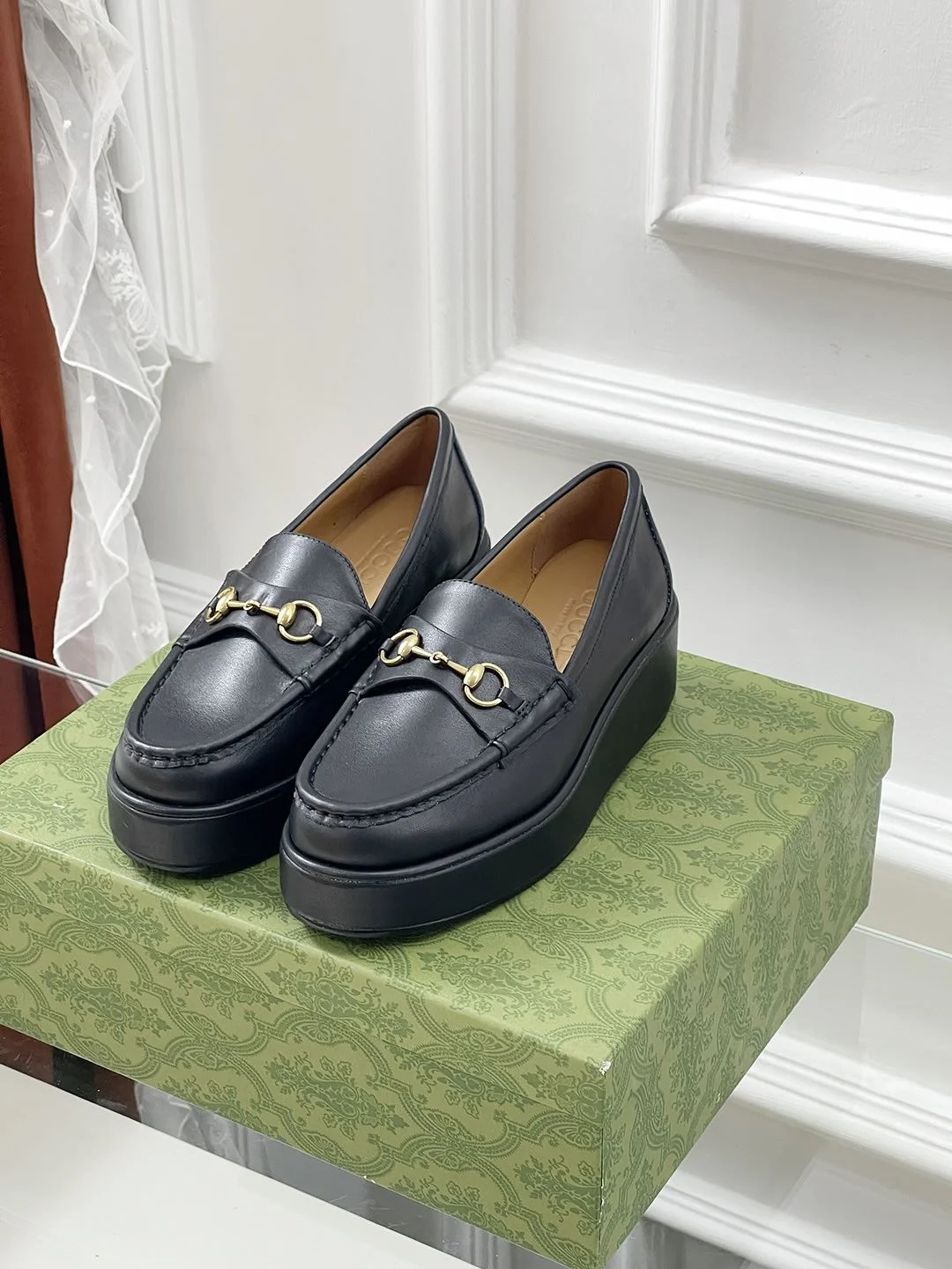 Economical Gucci Low Shoes