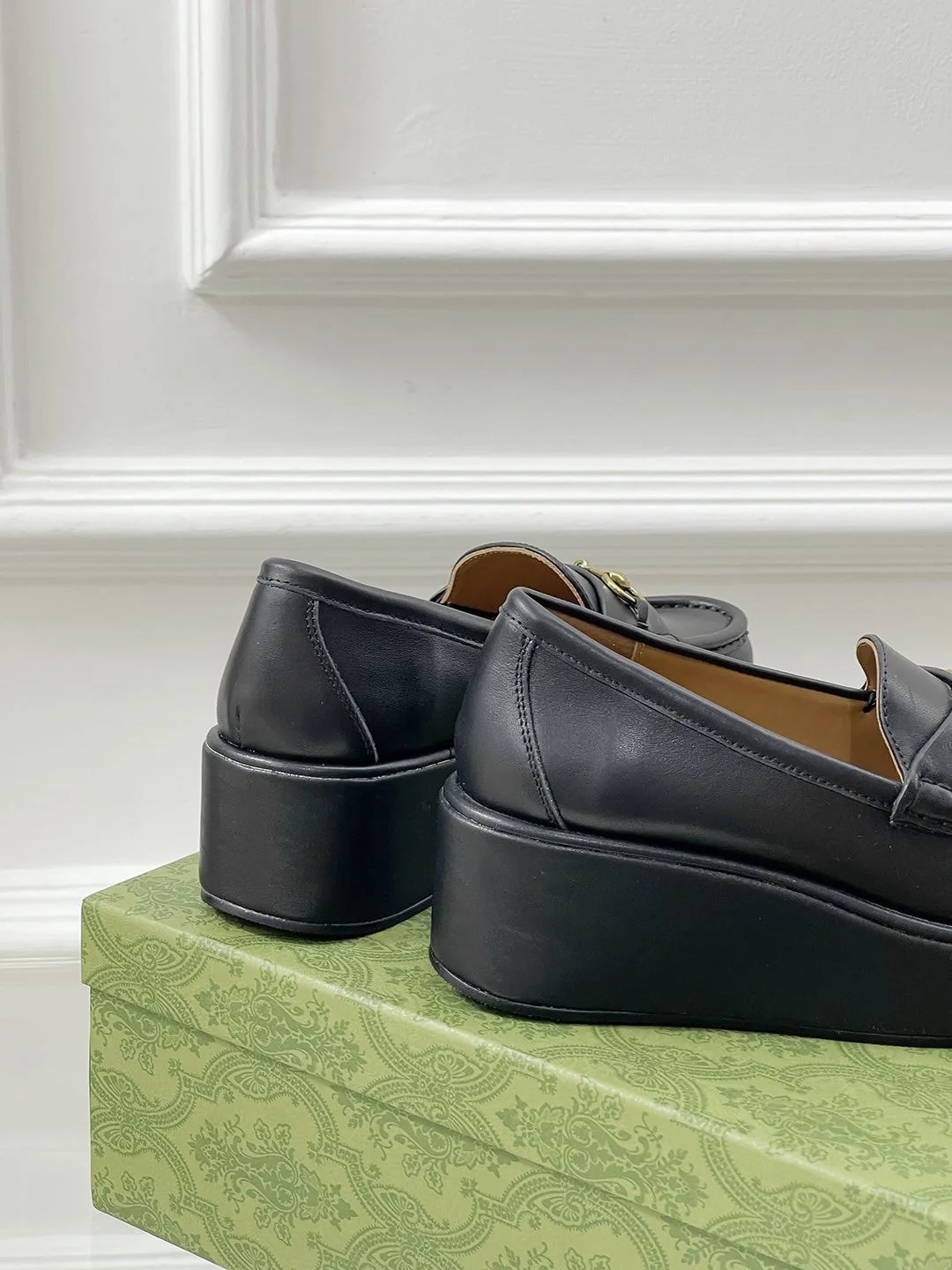 Economical Gucci Low Shoes