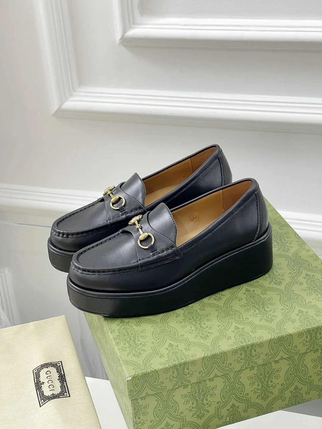 Economical Gucci Low Shoes
