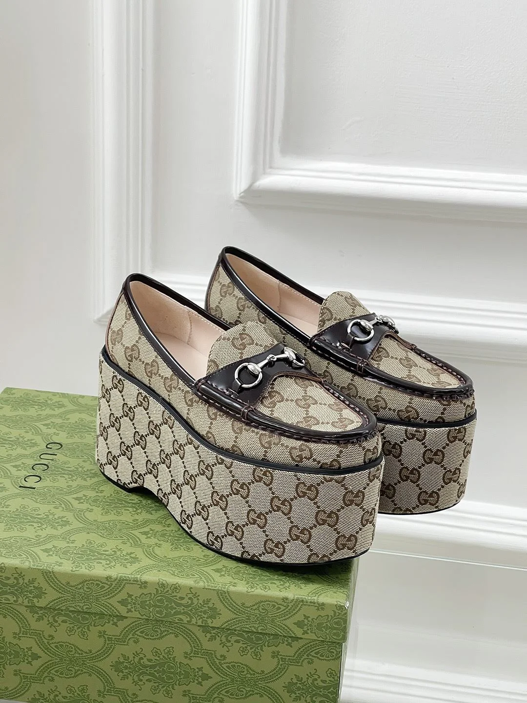 Gucci Low Shoes