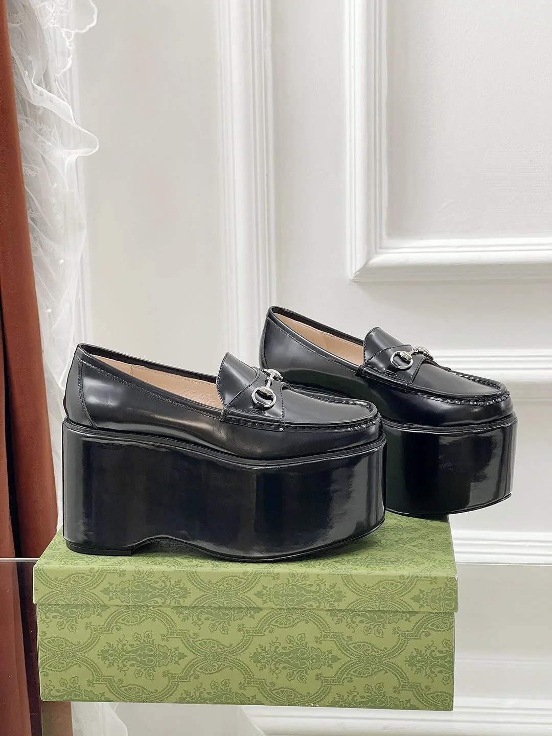Gucci Low Shoes