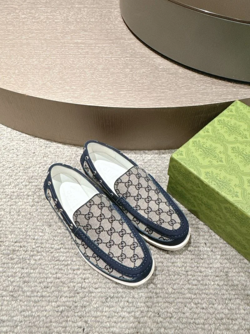 Accurate model Gucci Low Shoes