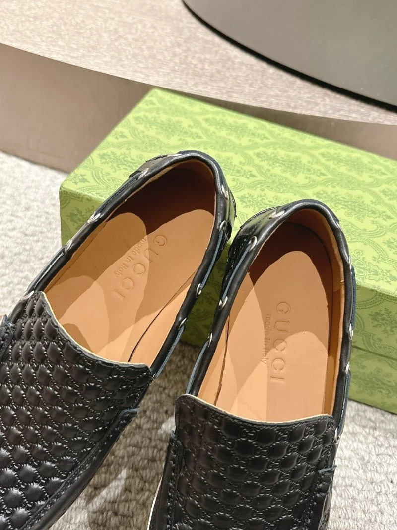 Top mirror Gucci Low Shoes