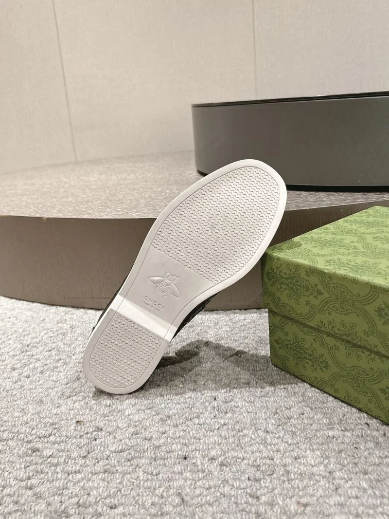 Top mirror Gucci Low Shoes