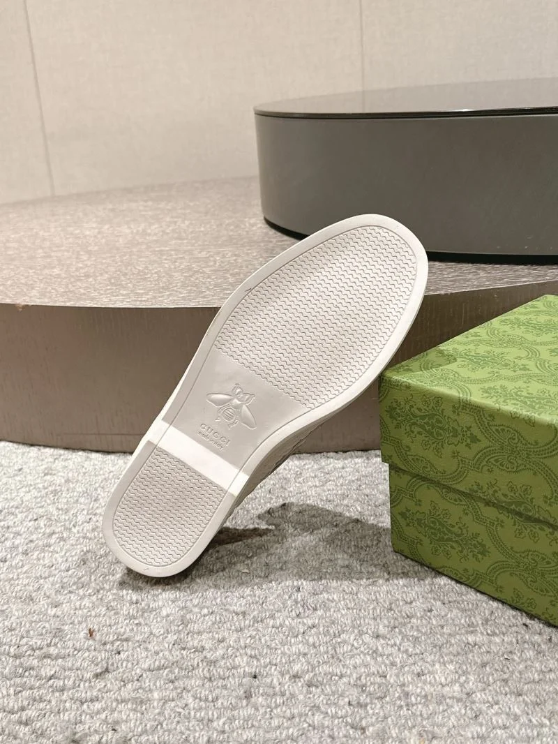 Exact replica Gucci Low Shoes