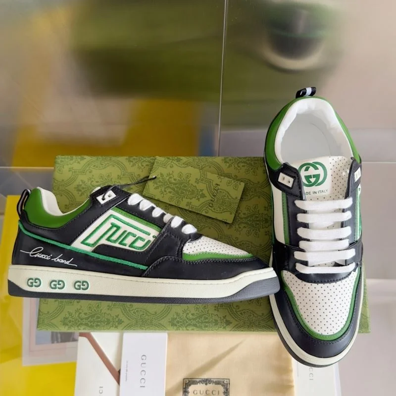 Value-priced Gucci Low Shoes