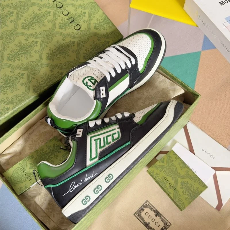 Value-priced Gucci Low Shoes