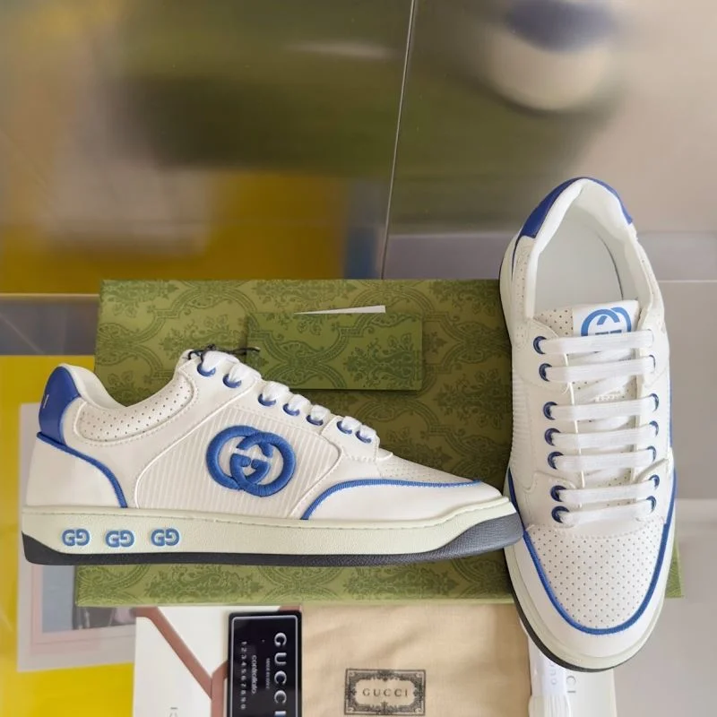 Value-priced Gucci Low Shoes