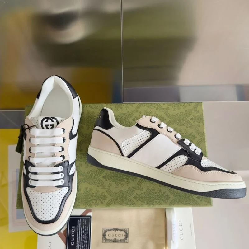 Accurate model Gucci Low Shoes