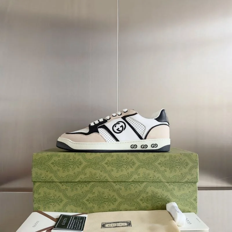 Accurate model Gucci Low Shoes