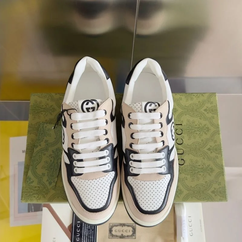 Accurate model Gucci Low Shoes