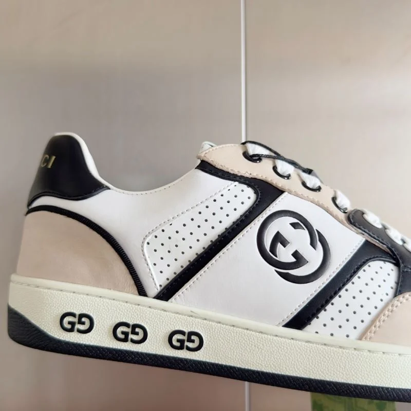 Accurate model Gucci Low Shoes