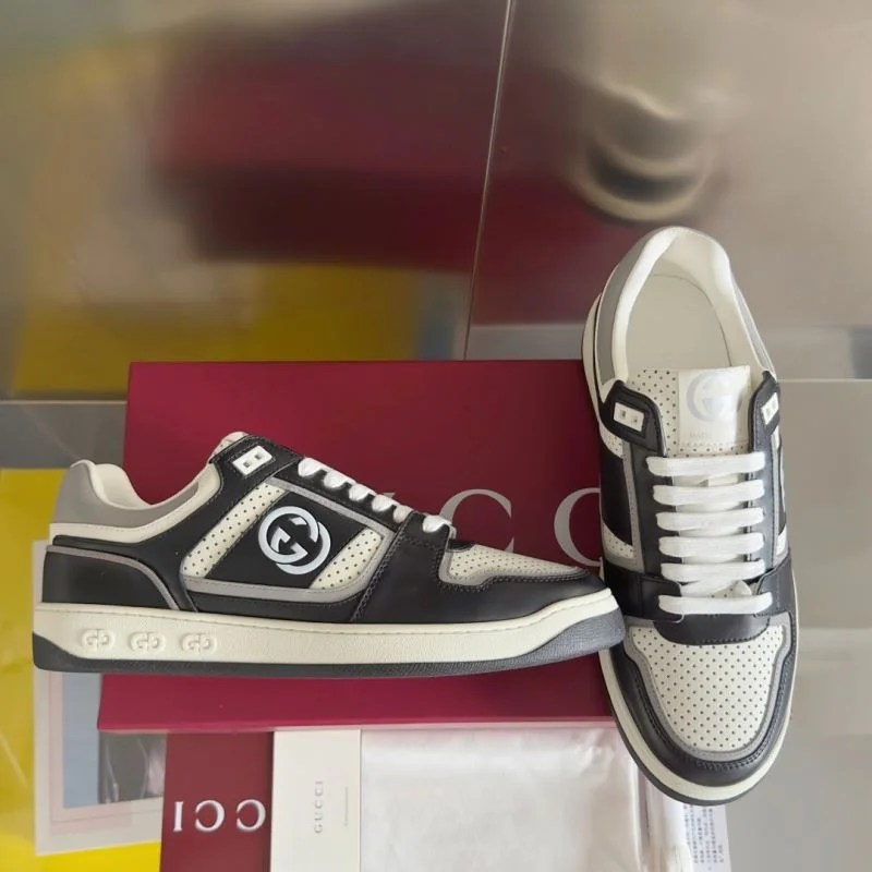 Accurate model Gucci Low Shoes