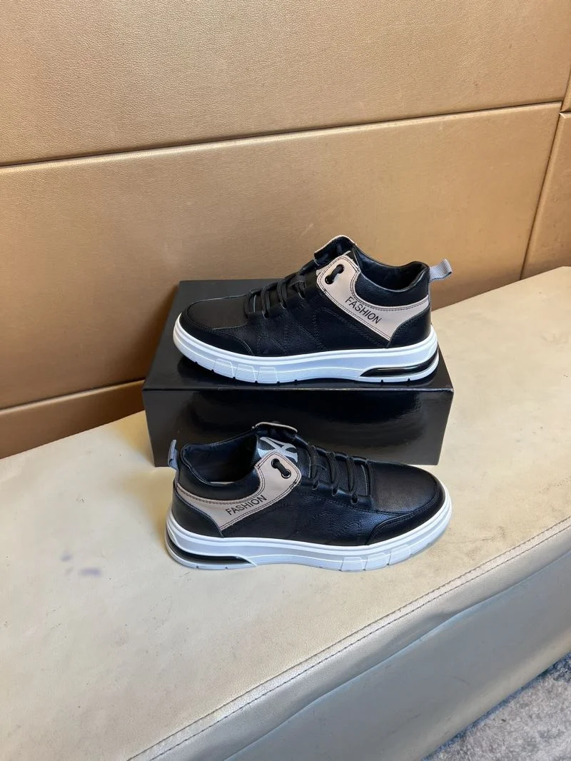 Accurate model Gucci Low Shoes