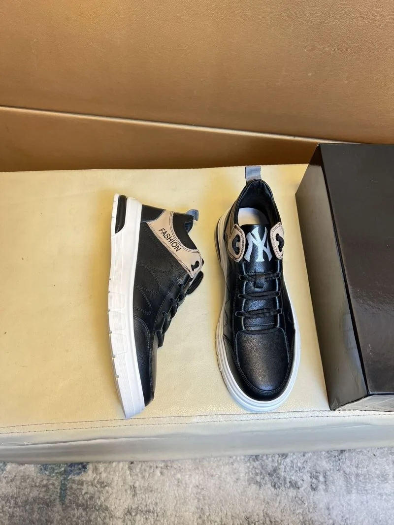 Accurate model Gucci Low Shoes