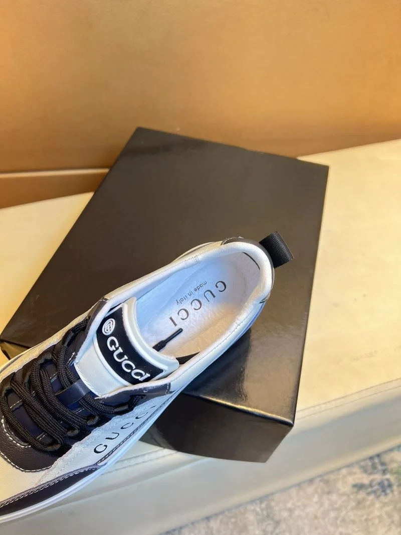 Accurate model Gucci Low Shoes