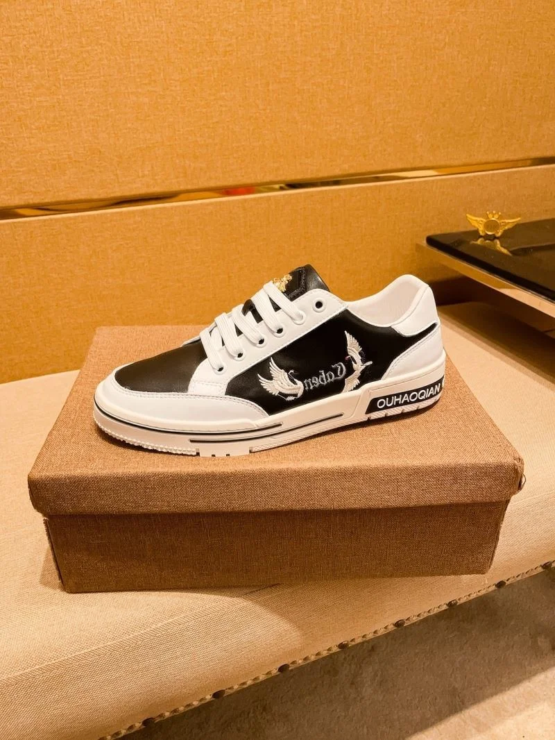 Value-priced Gucci Low Shoes