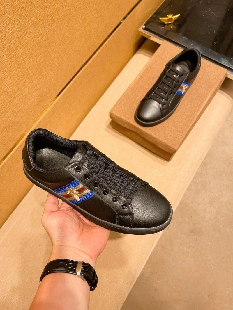 Official Gucci Low Shoes