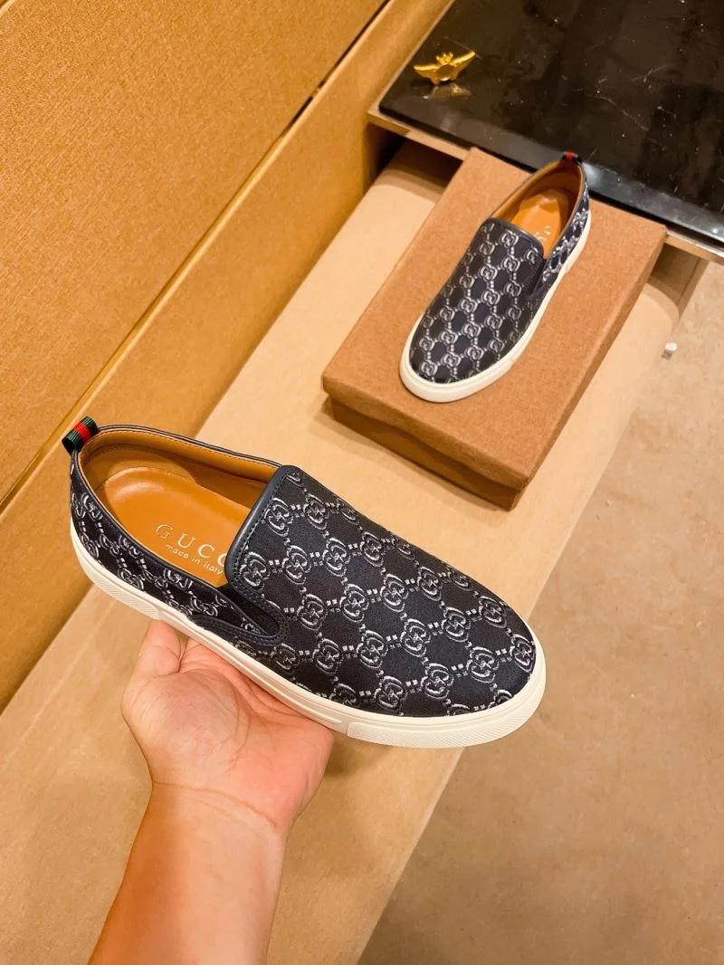 Top mirror Gucci Low Shoes