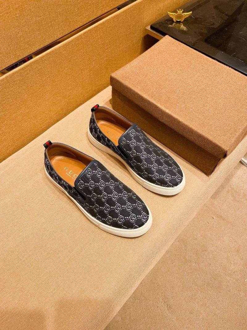 Top mirror Gucci Low Shoes