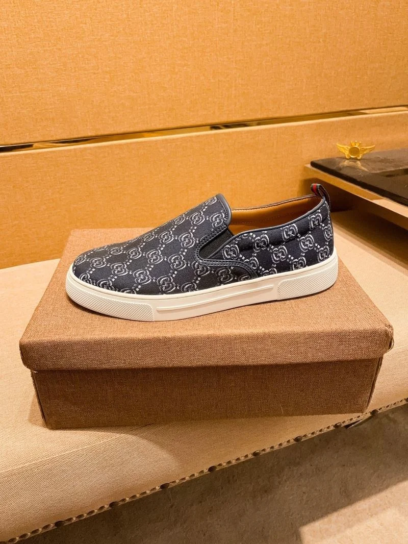 Top mirror Gucci Low Shoes