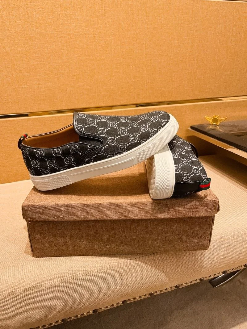 Top mirror Gucci Low Shoes