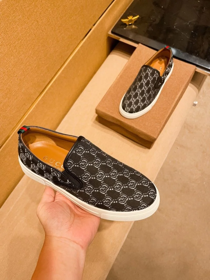 Top mirror Gucci Low Shoes
