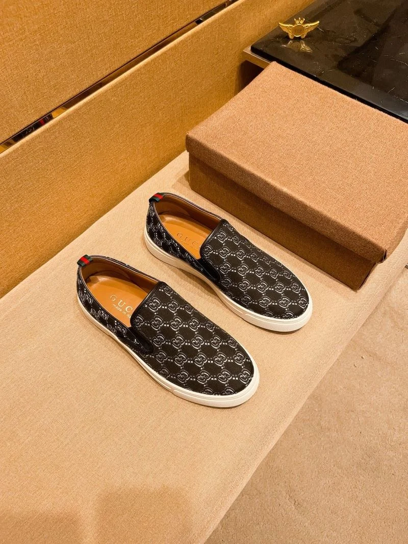 Top mirror Gucci Low Shoes