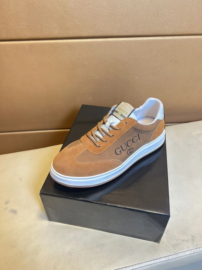 Value-priced Gucci Low Shoes