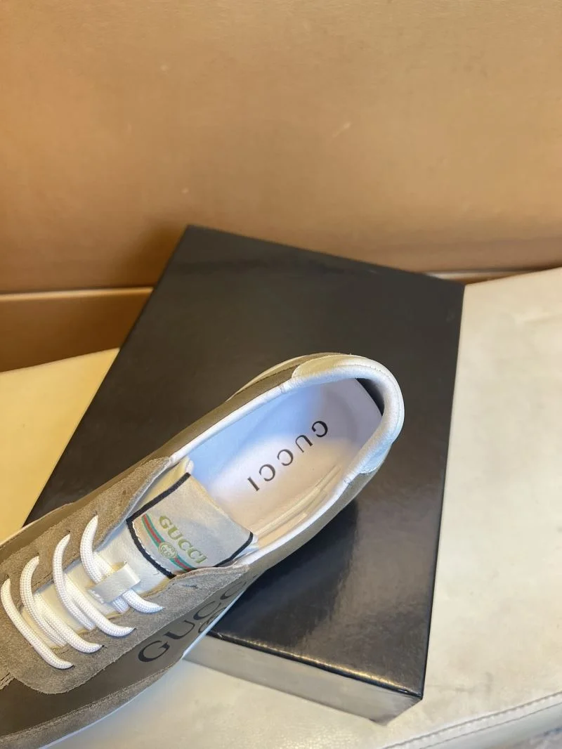 Value-priced Gucci Low Shoes