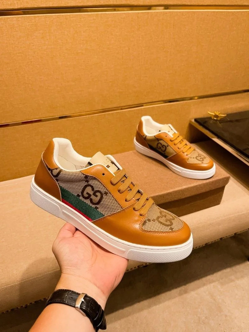Bargain Gucci Low Shoes