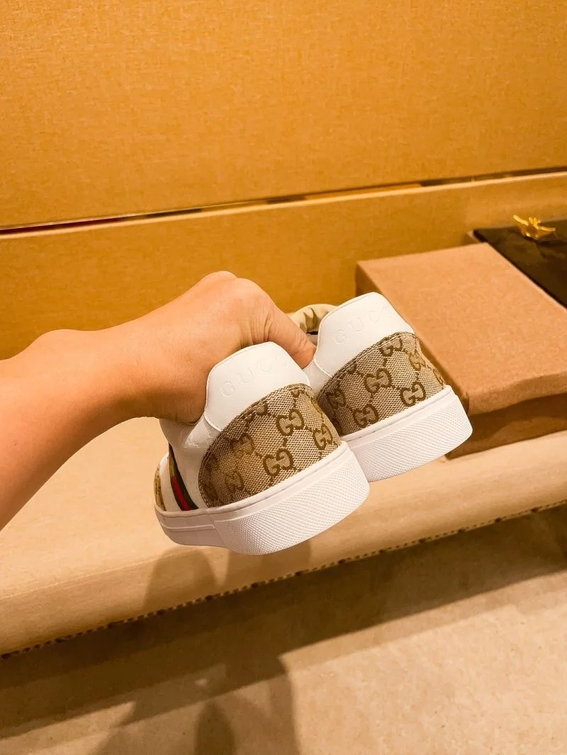 Low-cost Gucci Low Shoes