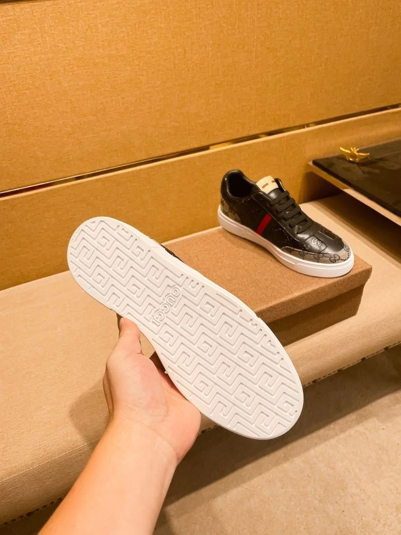 Genuine Gucci Low Shoes