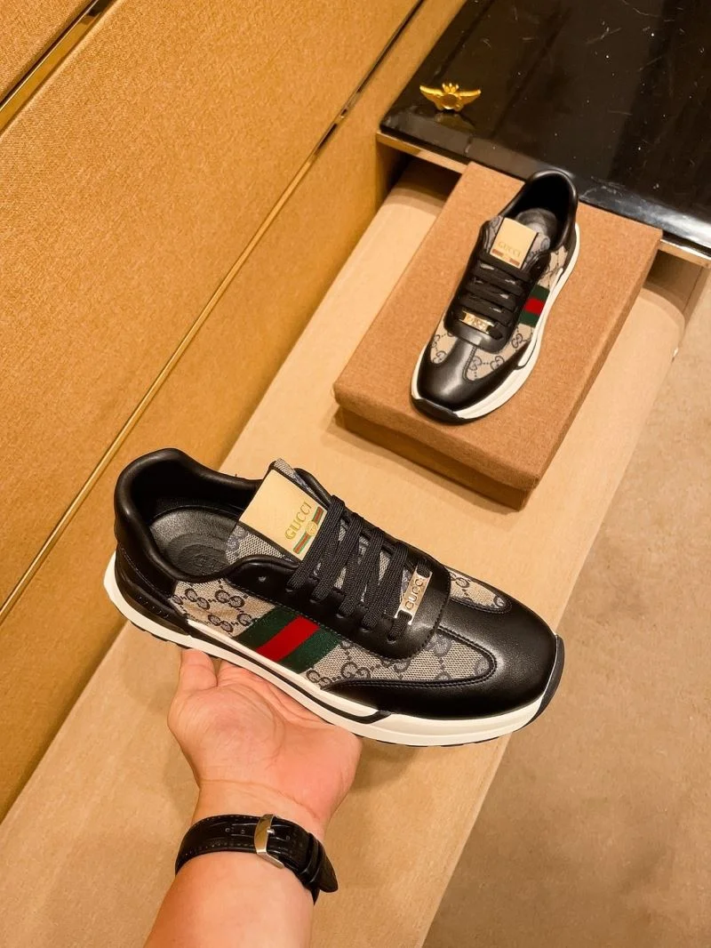 Bargain Gucci Low Shoes