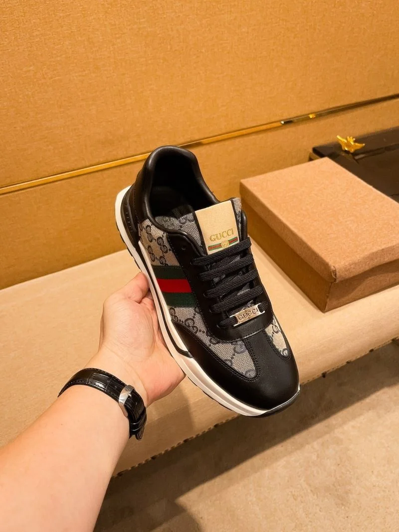 Bargain Gucci Low Shoes