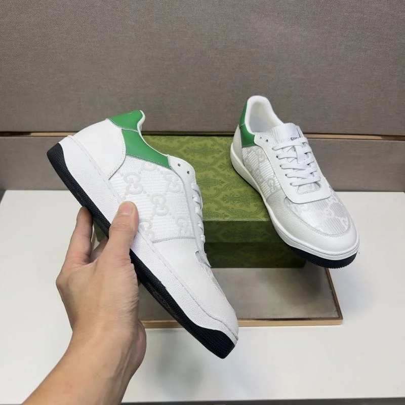 Bargain Gucci Low Shoes
