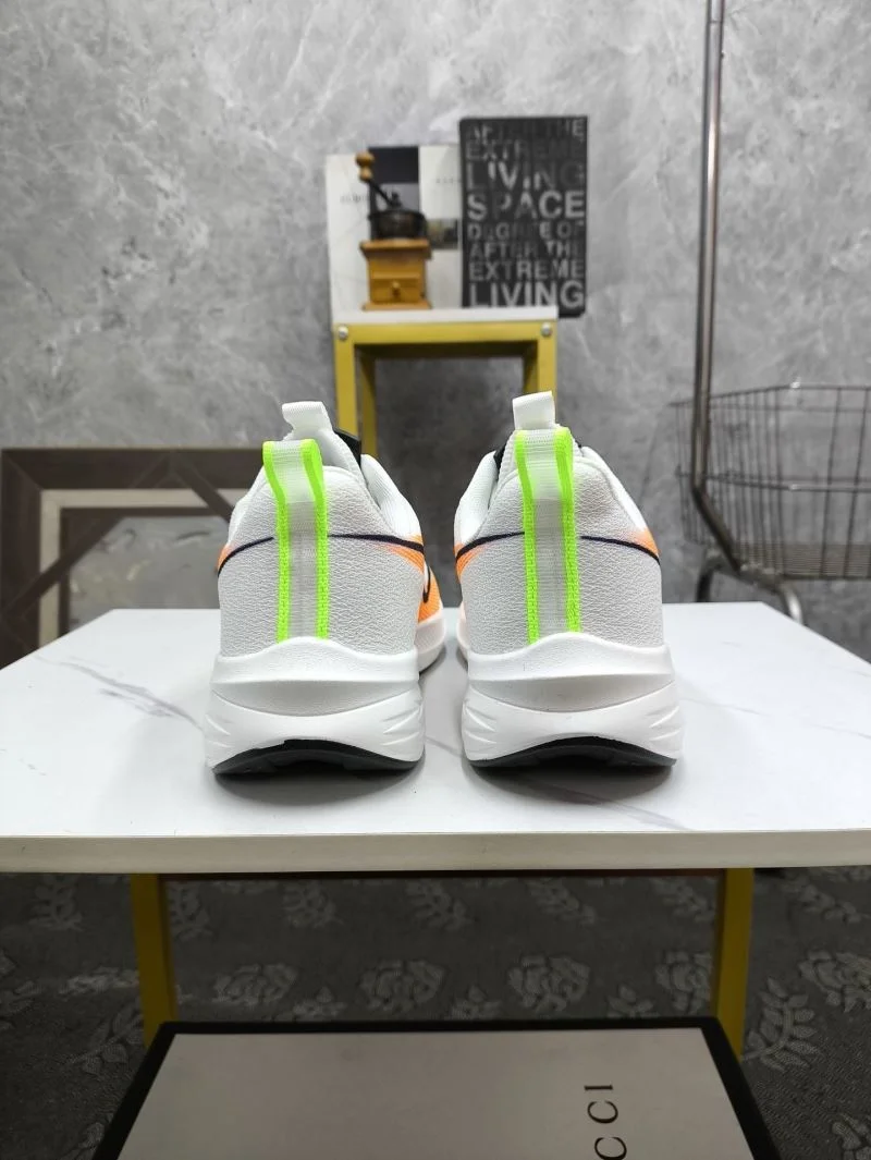 Bargain Gucci Low Shoes