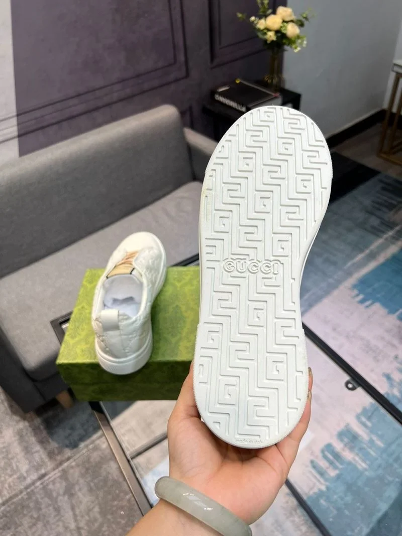 Factory-made Gucci Low Shoes